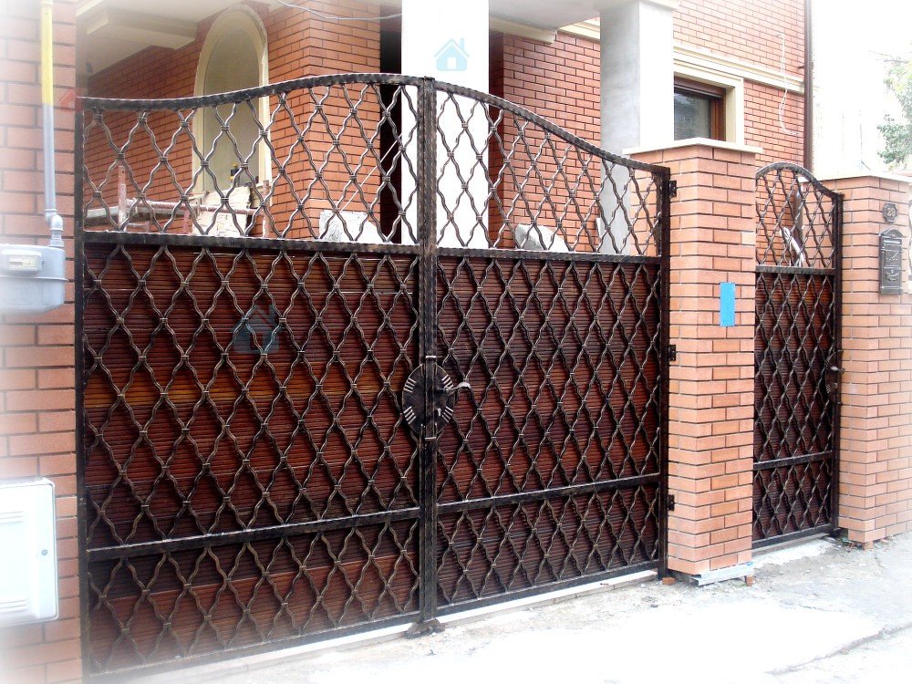 Portite din fier forjat №6 la comanda de la compania STIFT S.A. în ...