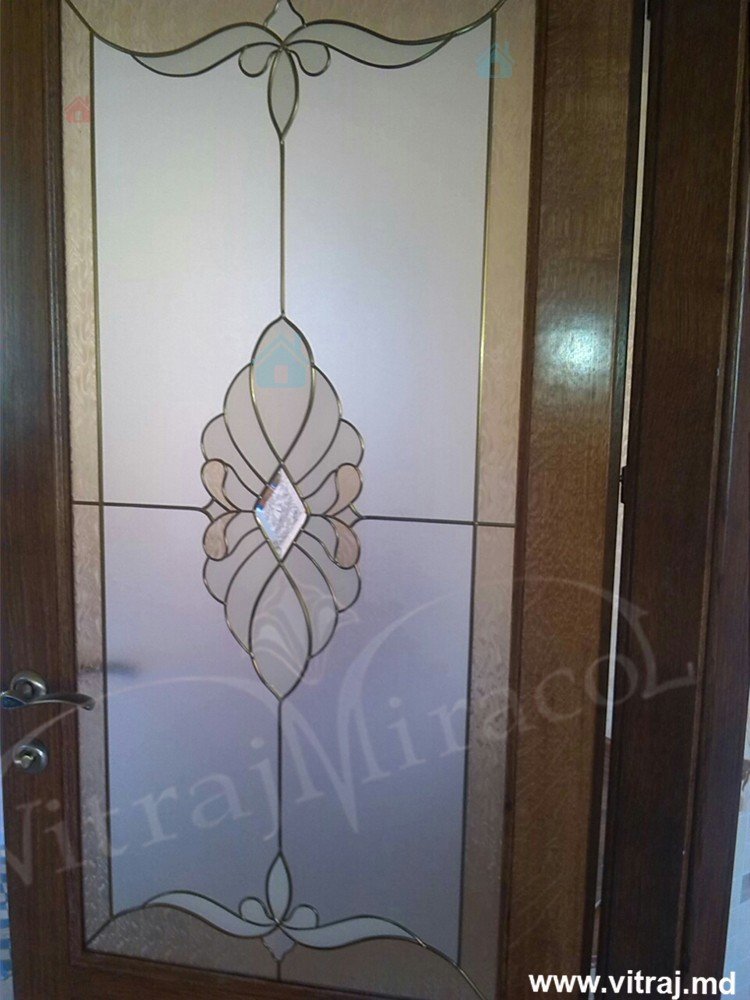 Vitraliu în ușă de lemn, tehnica RegaLead cu fațet la comanda de la ...