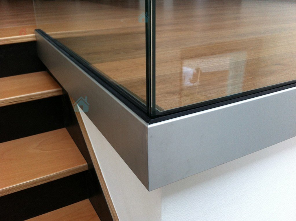 Balustrade din sticla cu profil Q-Railing, PCA, Titan, SF de la ...